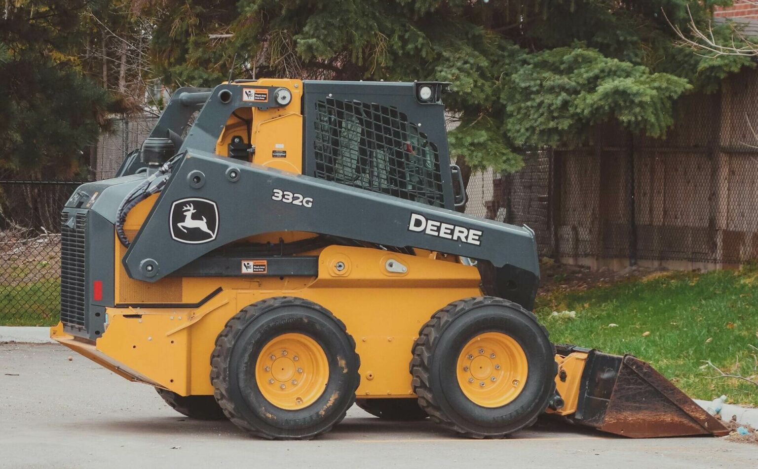 CASE 621G Wheel Loader Overview: Specs, Lift Capacity, And Performance